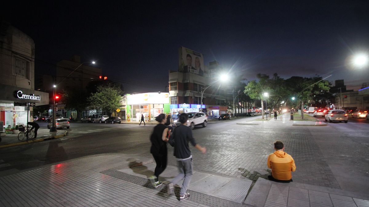 Las avenidas y calles de la ciudad ya lucen la nueva iluminación led