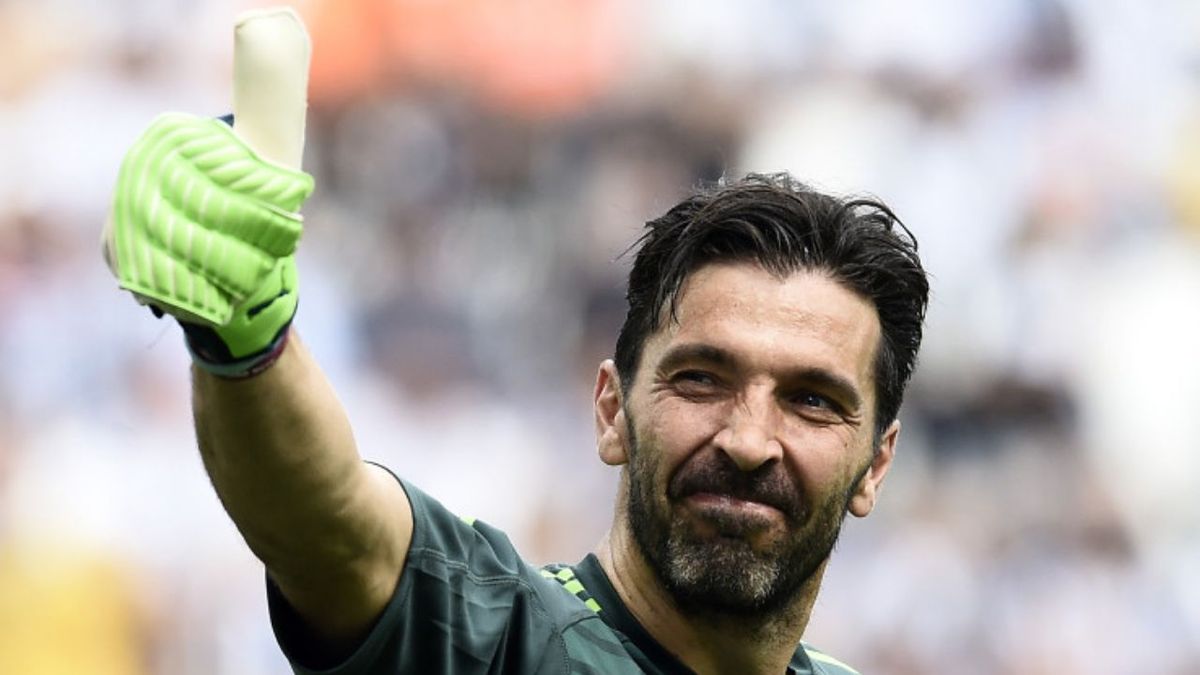 El arquero italiano Gianluigi Buffon anunció su retiro del fútbol a los 45 años