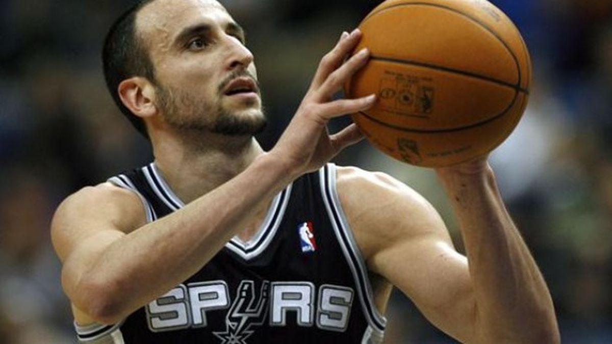 Manu llegó a los 900 partidos en la NBA