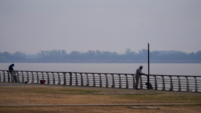 Humo de las islas: el aire de Rosario es seis veces más tóxico que el ...