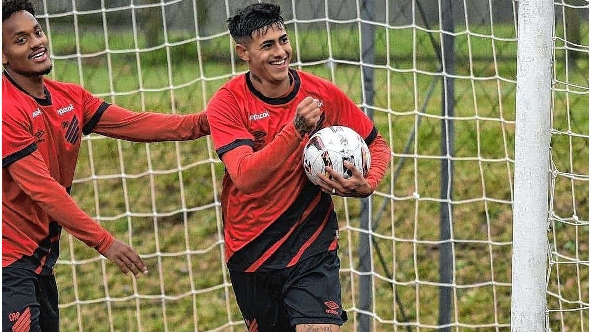 ¿Le hará lugar Iván Delfino a Kevin Colli en Colón o va para el Selectivo?