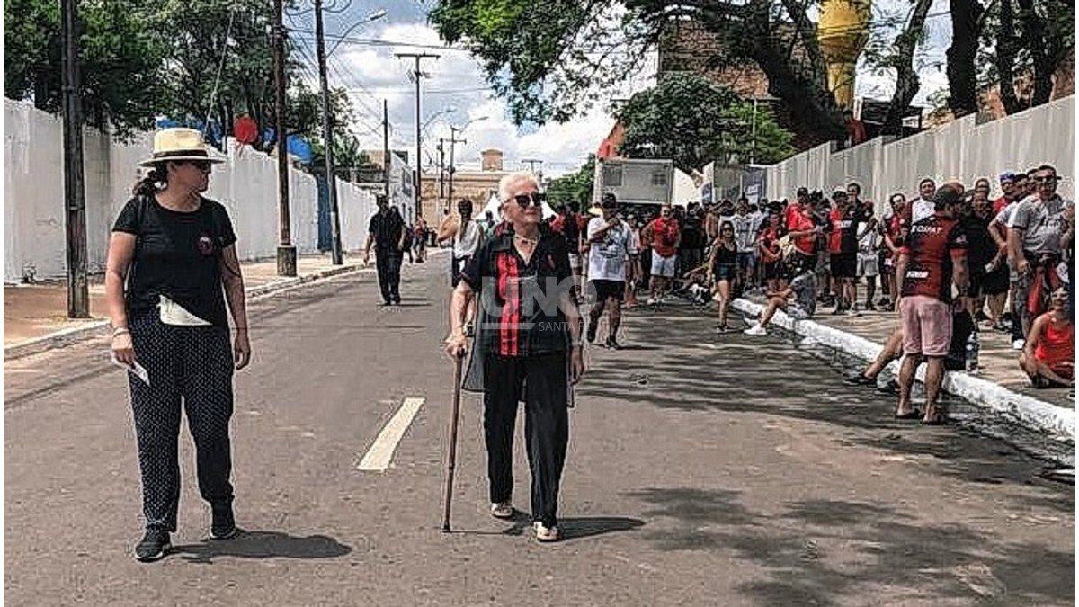 El pueblo sabalero llora la partida de la Abuela de Colón