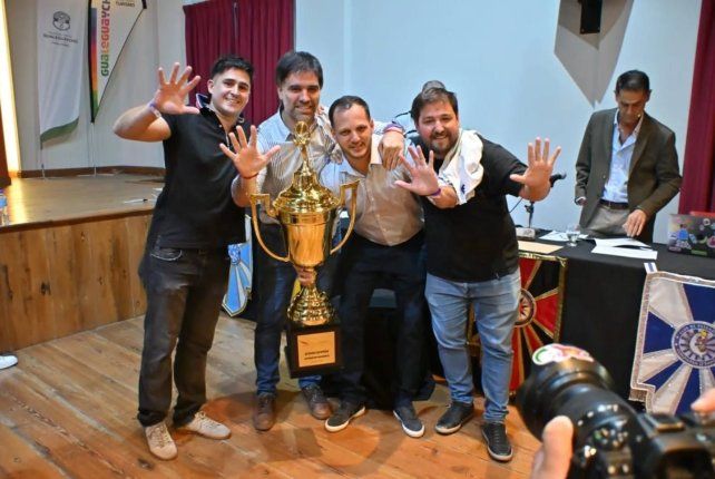 Gualeguaychú: Papelitos es la ganadora 2026 del Carnaval del País y se ...