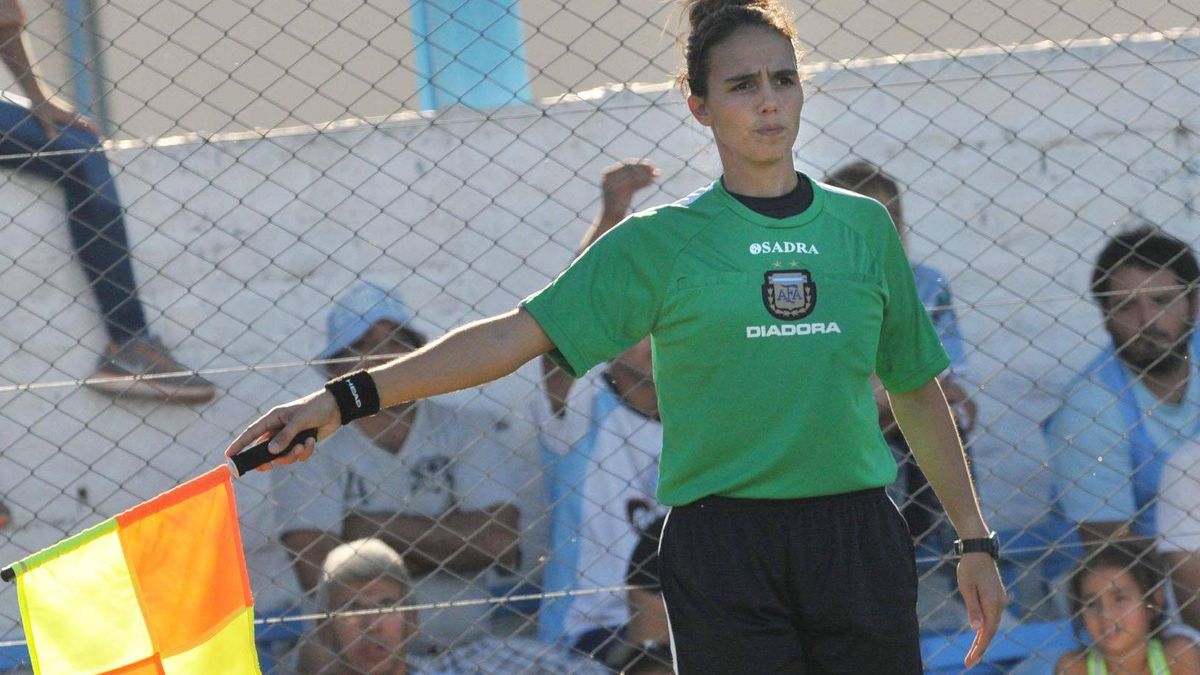 Por primera vez, una mujer será árbitro asistente en un partido de Central
