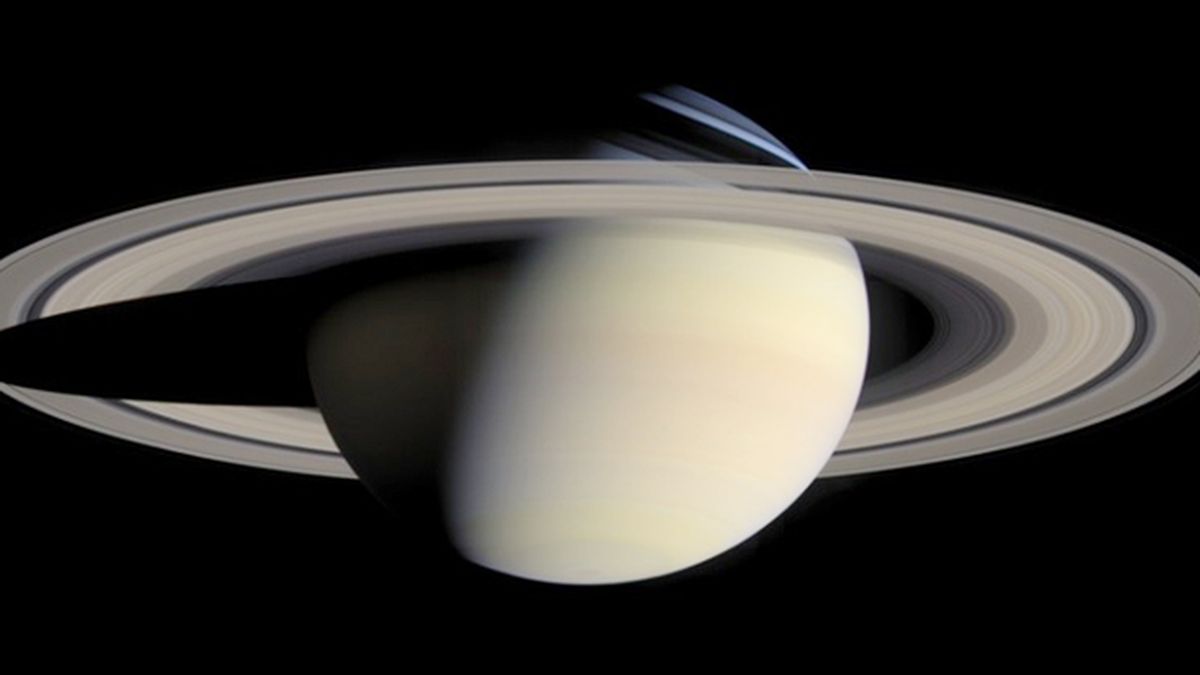 Saturno no cambia de lugar desde su formación