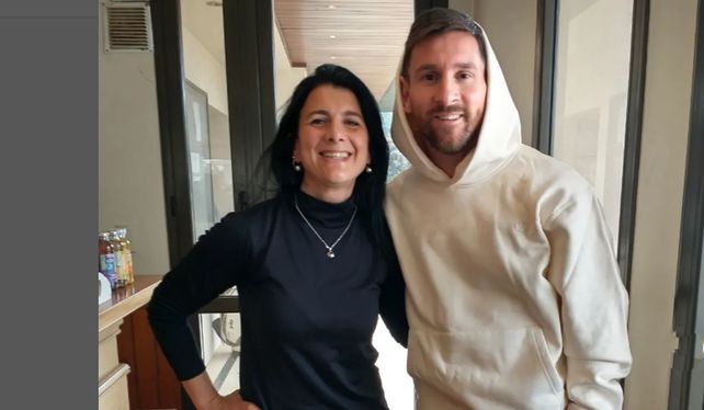 Lionel Messi se mostró como uno más en Funes y se sacó fotos con la ...