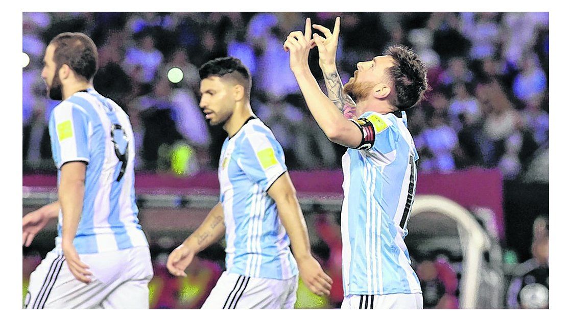 Con un gol de penal de Lionel Messi, el triunfo fue una enorme cosecha ...