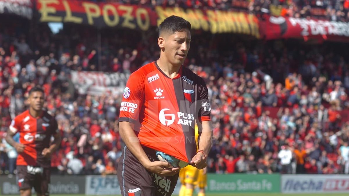 Colón no se resigna: oferta millonaria por Rodrigo Aliendro