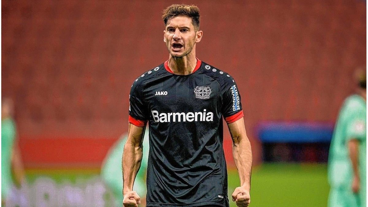 Alario llegó a un acuerdo con Inter de Brasil, que también va por Borré