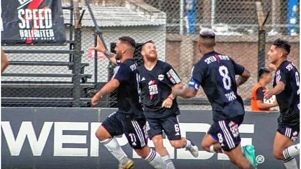 Riestra quiere hacer historia contra Atlético Tucumán