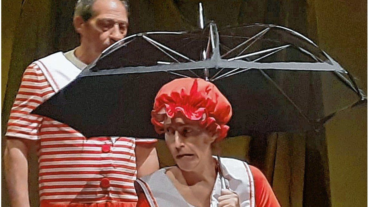 Última función de Nuestras Vacaciones en La Hendija