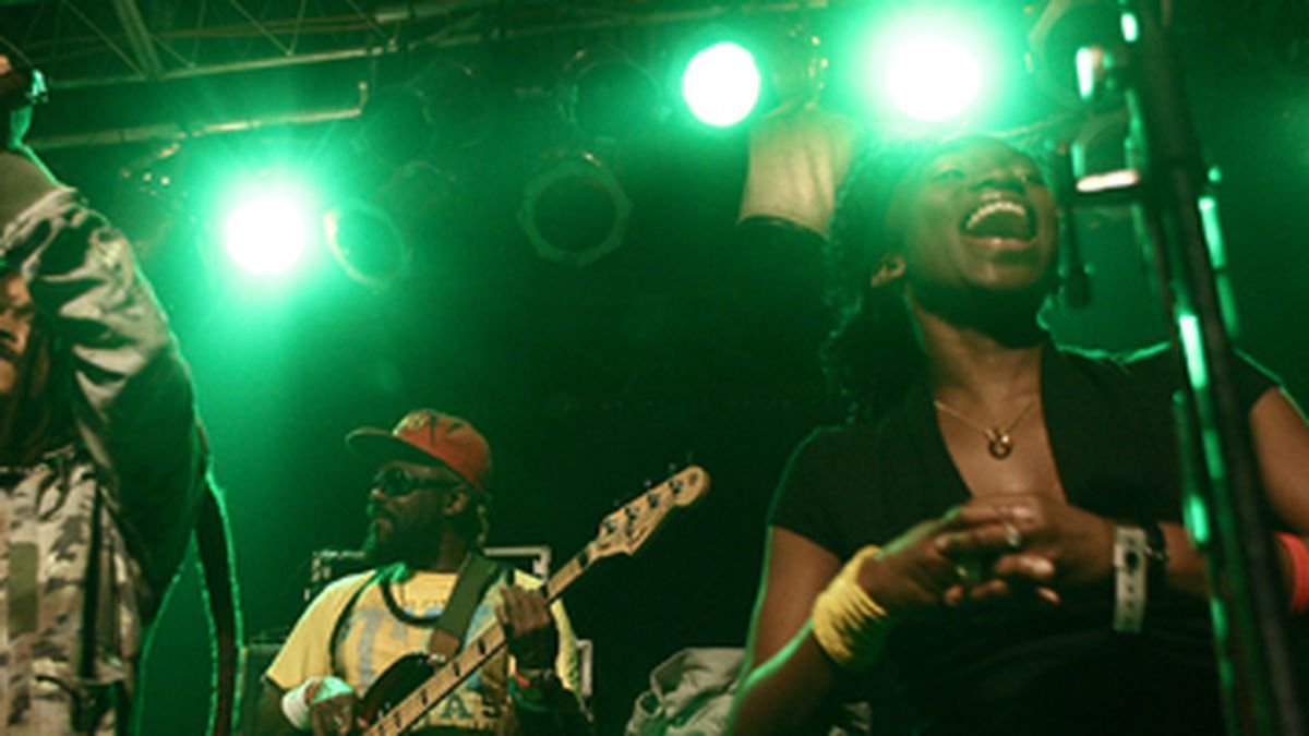 The Wailers demostró por qué es la más fiel exponente del reggae