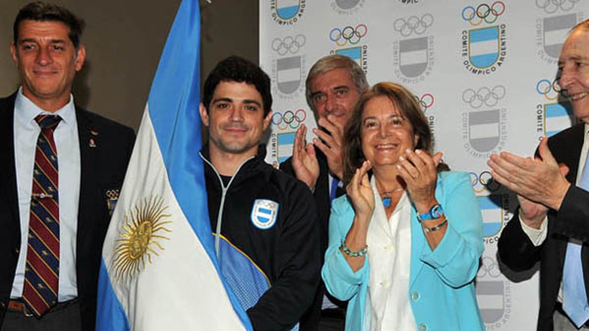 El rosarino Federico Molinari recibió la bandera de los Odesur