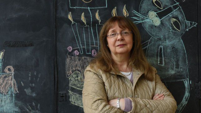 Crecer con el cuento de las buenas noches al pie de la cama