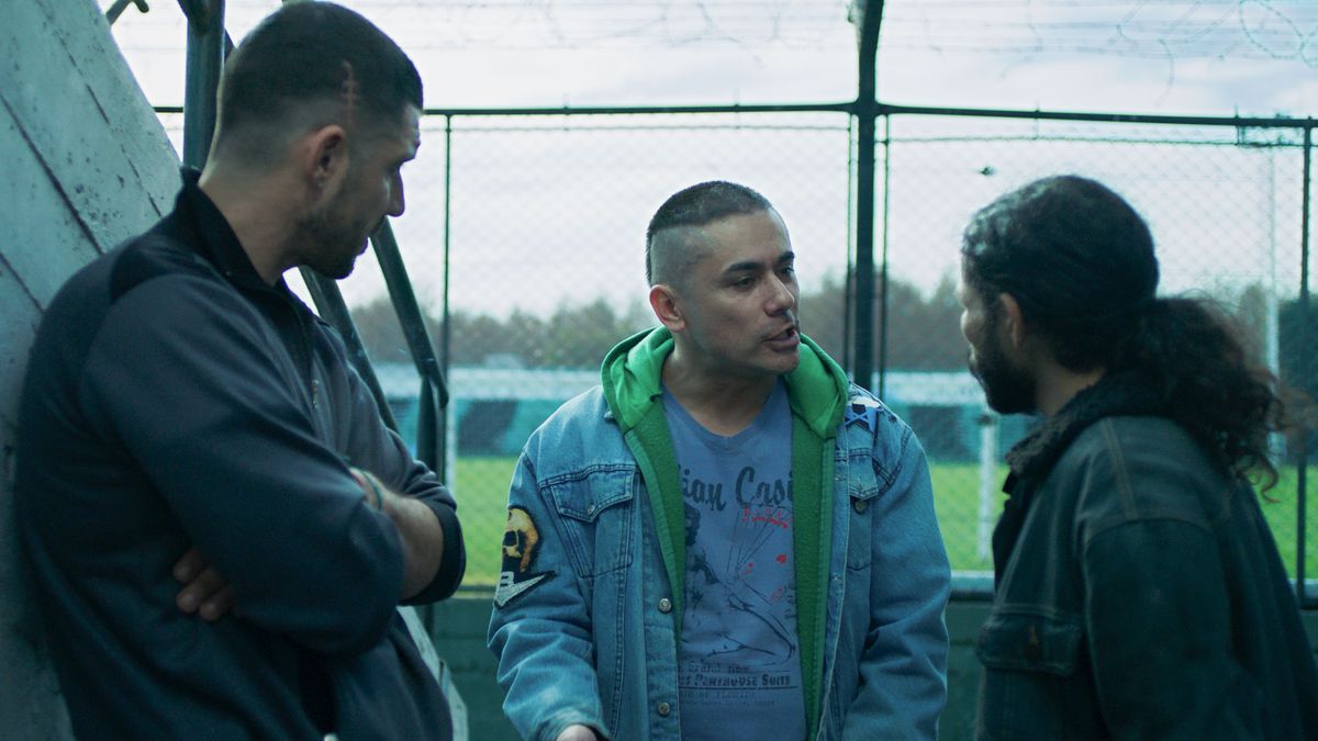 El submundo delictivo del fútbol llega a la televisión con la serie El hincha