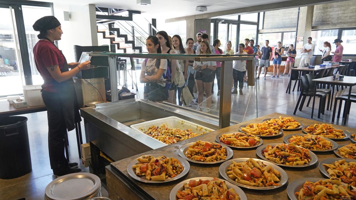 Los comedores universitarios duplicaron su demanda
