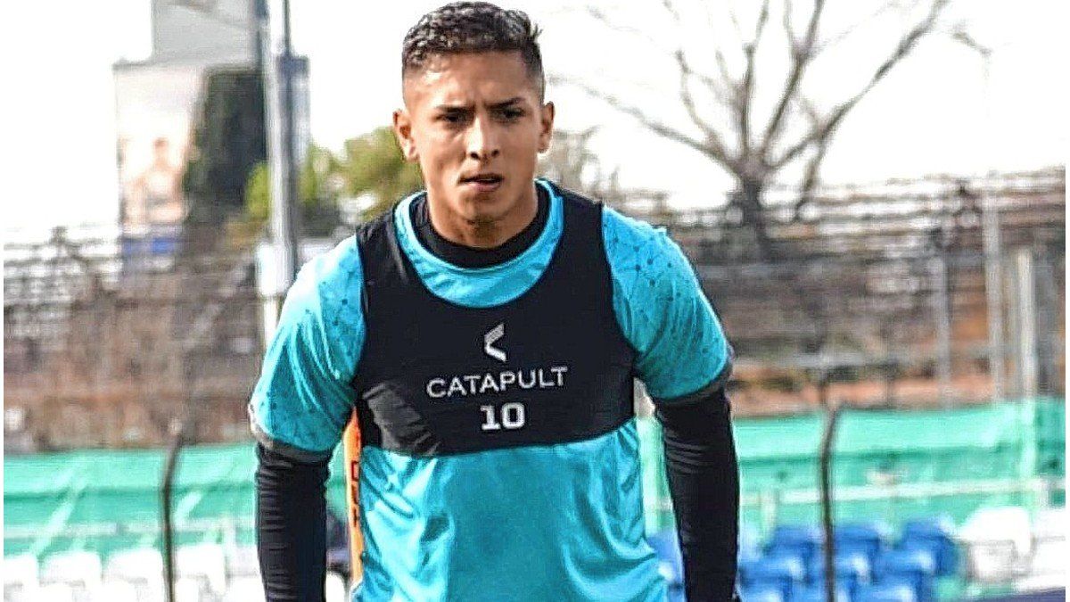 Quintero y Almendra podrían debutar en Racing ante Unión