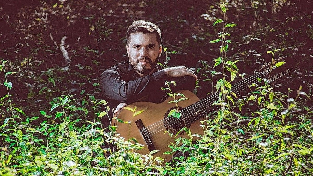 Augusto Ayala lanzó su nuevo álbum, Momentos Mesopotámicos