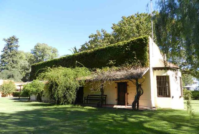 Un fascinante viaje por lo inexplorado, con historias de estancias de ...