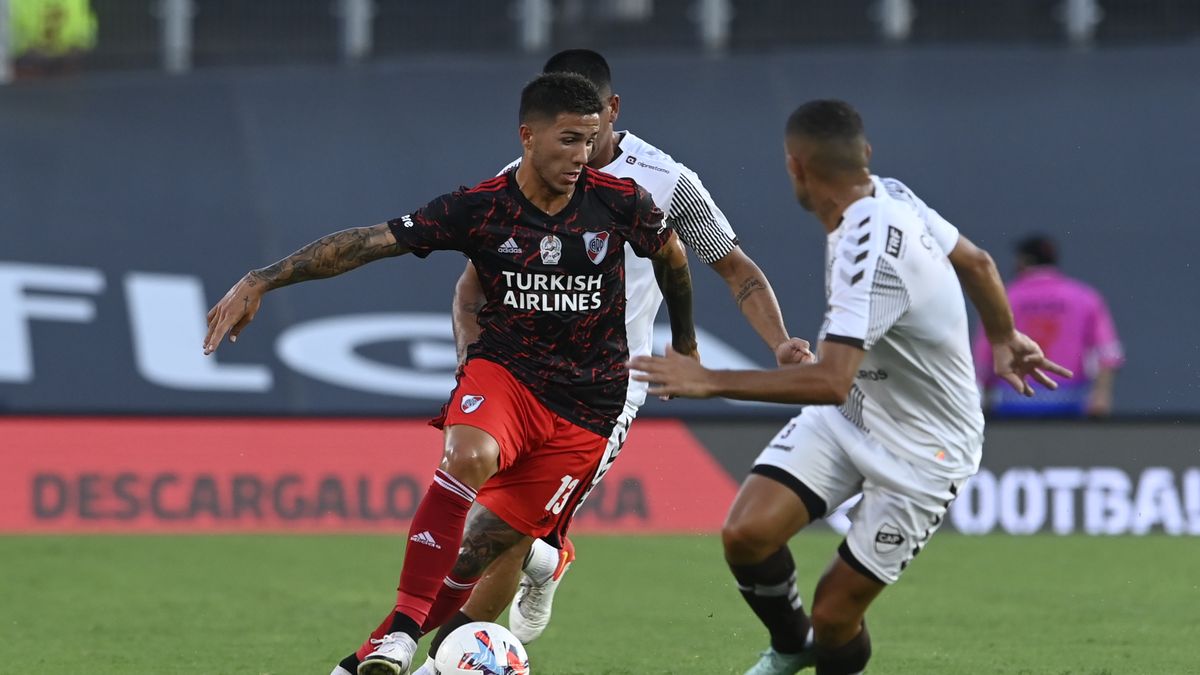 River goleó a Platense y se quedó con la Copa Ángel Labruna