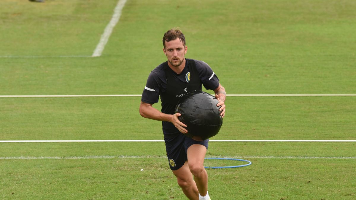 Central espera a Colazo, quien sigue entrenando diferenciado