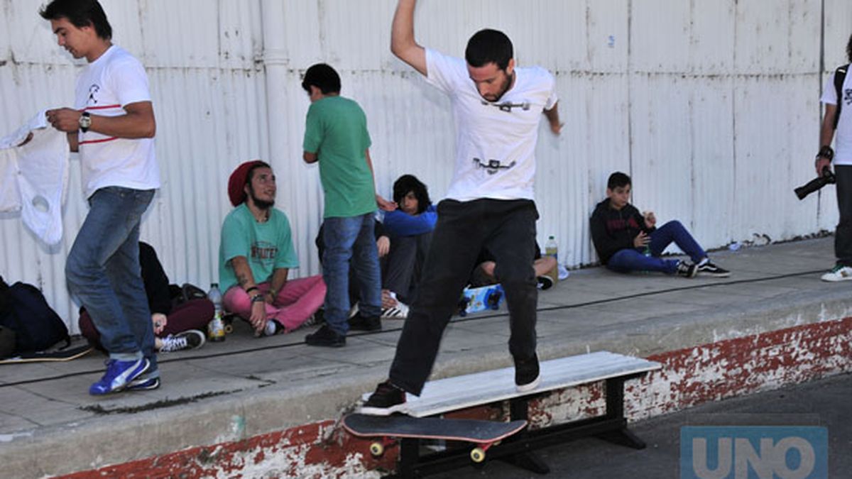 Bajo un imponente sol el Skate fue protagonista en Paraná