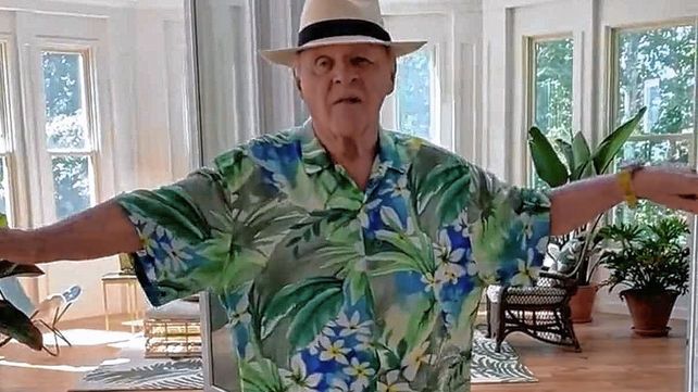Anthony Hopkins se volvió viral por bailar una conocida cumbia colombiana