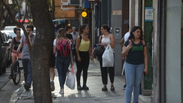 Proponen cambios en calle San Luis: sacar estacionamiento, ampliar veredas y sumar refugios