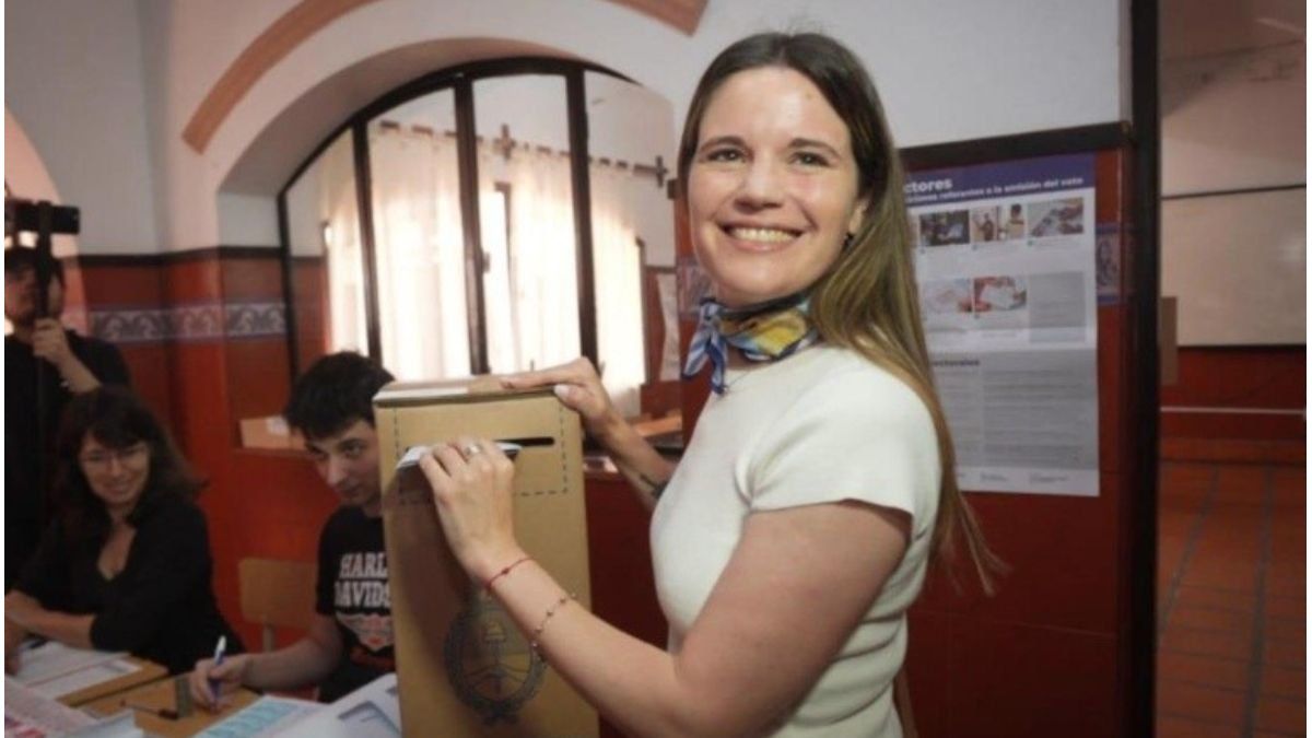 Caren Tepp, tras emitir su voto: Esta elección es un plebiscito al ...