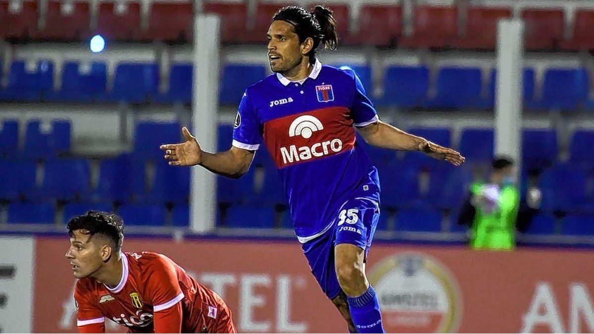Pablo Magnín se queda en Tigre tras mejorar su contrato