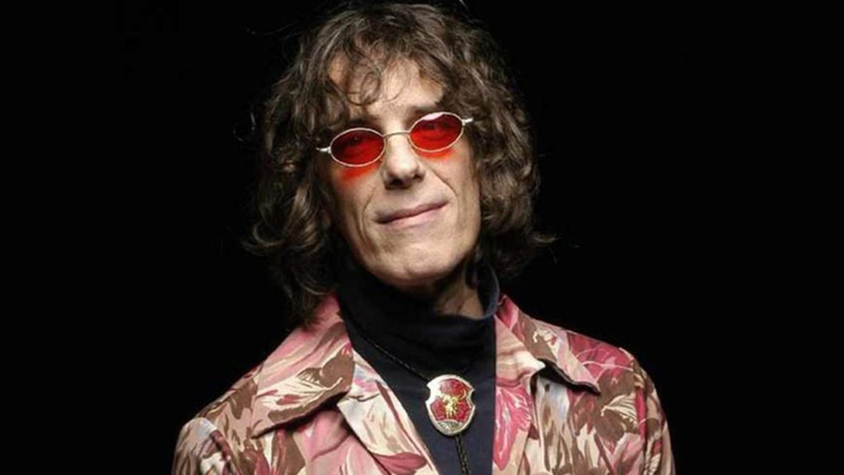 Los libros que recuerdan la vida y obra de Spinetta a cuatro años de su ...