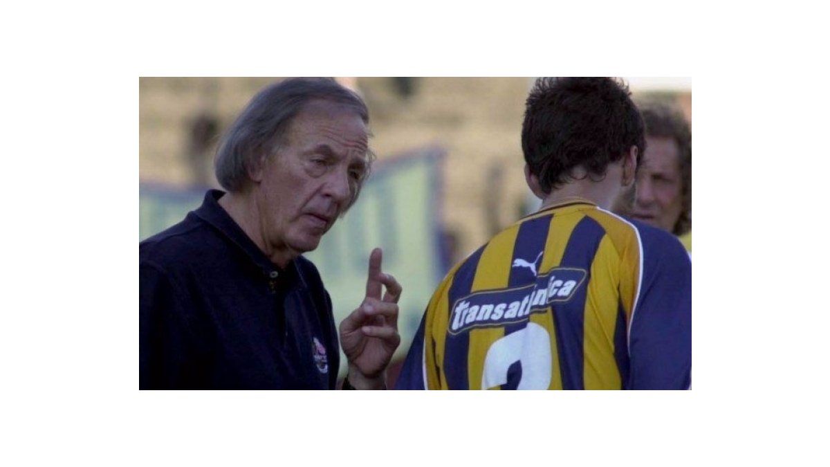 Menotti, el gran maestro que une a Central y Huracán