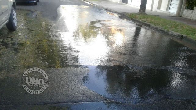 Mientras piden no derrochar agua ...