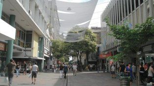 Video: Cinthia Fernández cerró la campaña bailando en portaligas frente ...