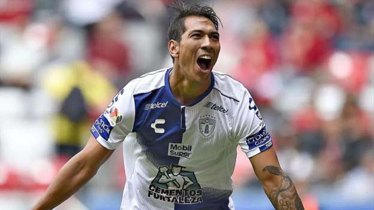 Leonardo Ulloa seguiría su carrera en Europa