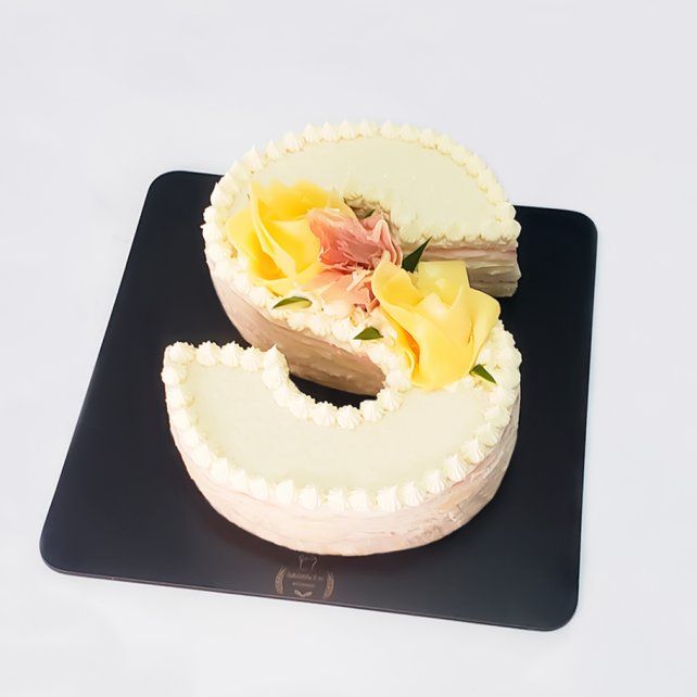 La revolución de las tortas: los pasteles salados con sándwiches de miga