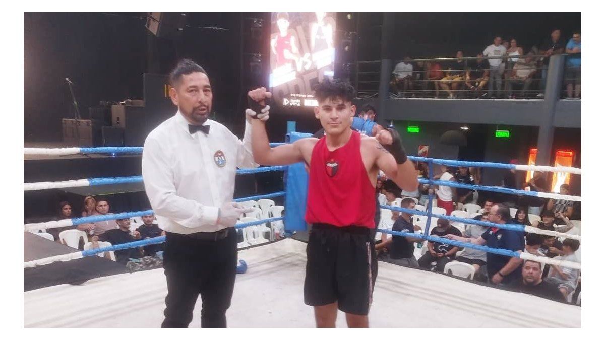 El festival de boxeo Noche bajo las Estrellas fue todo un éxito