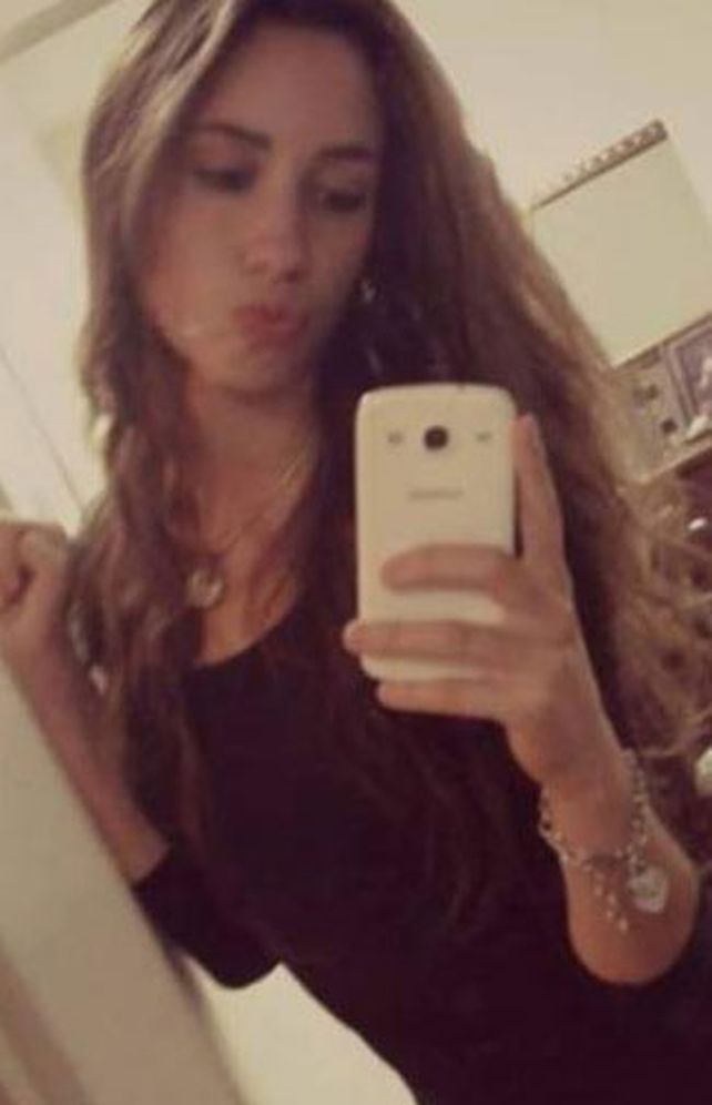 Así es Mechy Rohrer, la protagonista del video hot con dos pilotos