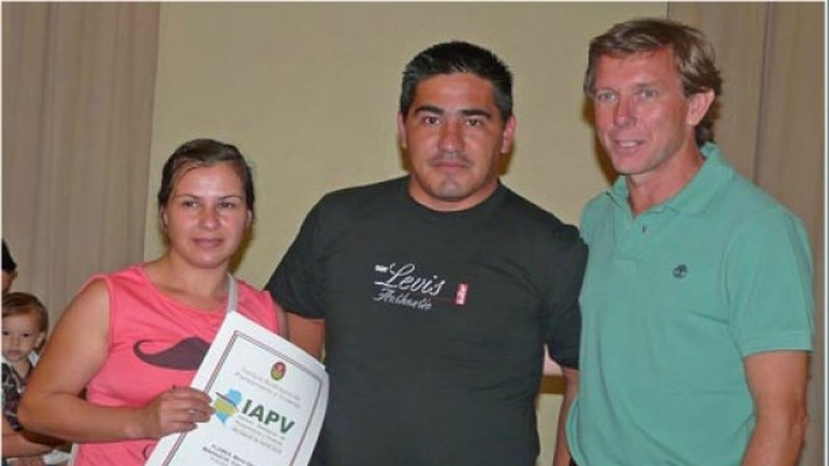 Se entregaron nuevas casas del IAPV en Gualeguaychú