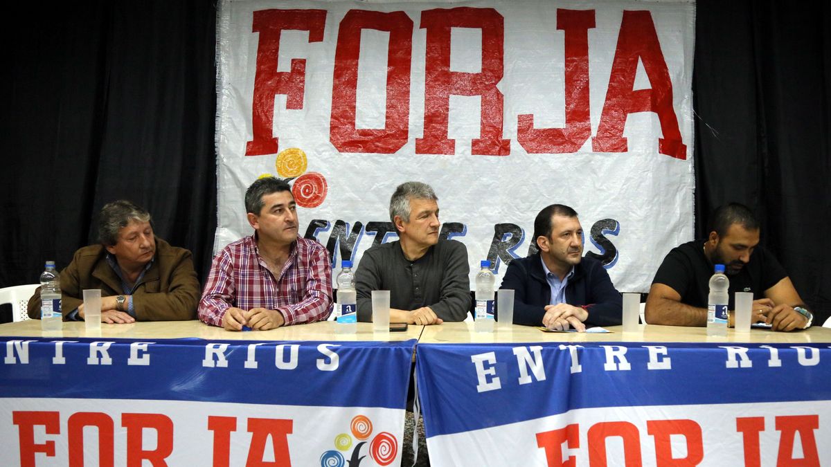 Con un llamado a la unidad, se lanzó el partido Forja en Paraná