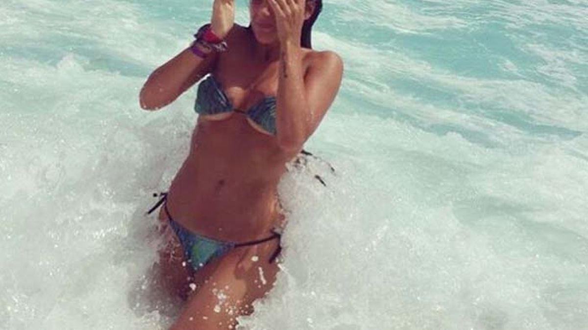 Barbie Vélez Calentó Las Redes Al Arrojarse De La Tirolesa En Bikini