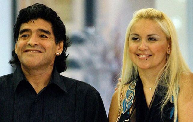 Maradona reconoció a través del consulado a su hijo con Ojeda