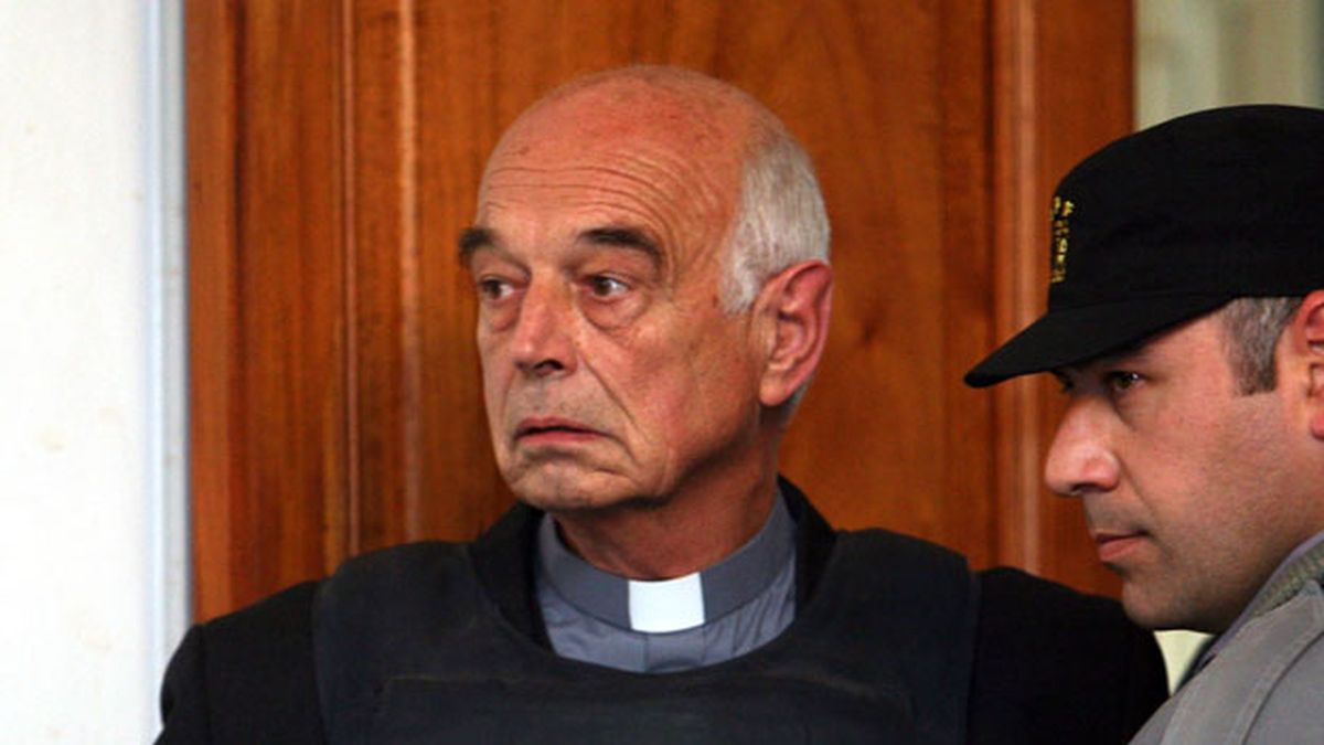 El rol de Von Wernich y la Iglesia en el secuestro y apropiación de la ...