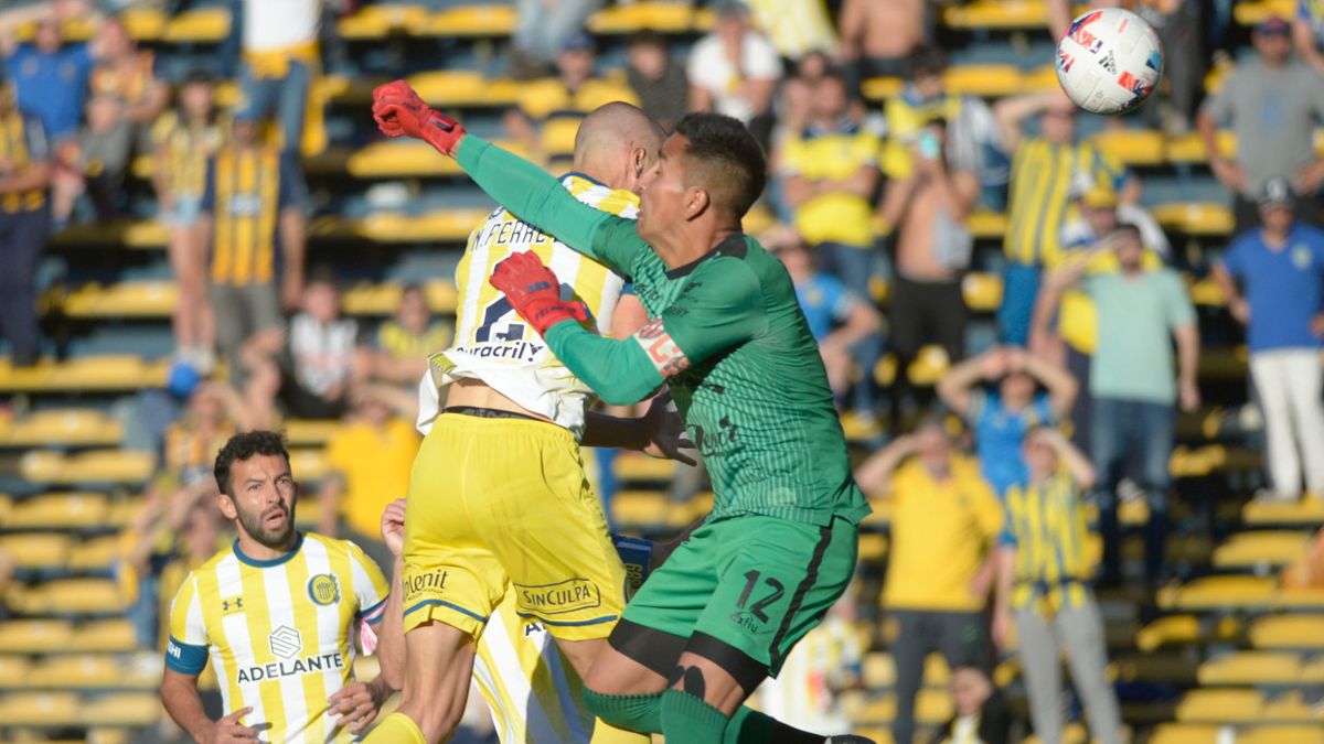 Central ganó en el final de un partido para el infarto