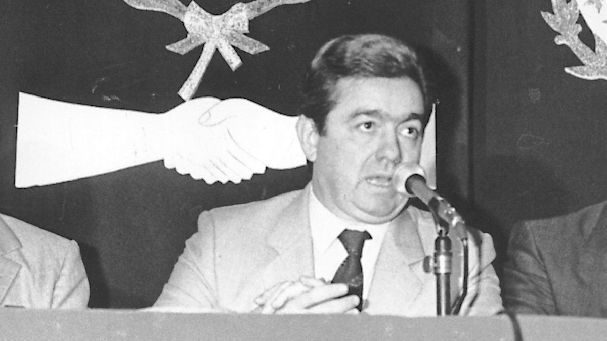 Homenaje a Usandizaga como primer intendente rosarino de la democracia