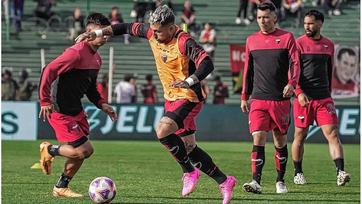 Colón tendría dos variantes para visitar a Huracán