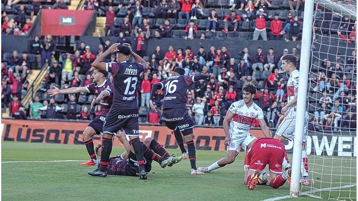 La insoportable campaña de Colón jugando en el Brigadier López