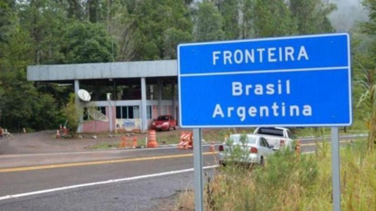 Brasil reabre fronteras terrestres para los argentinos a partir del sábado