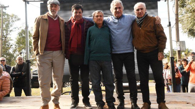 Ubaldo Matildo Fillol homenajeado con una estatua