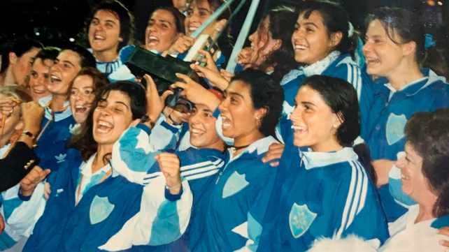 Hockey: Las Leoncitas, con la rosarina Delfina Persoglia, fueron ...